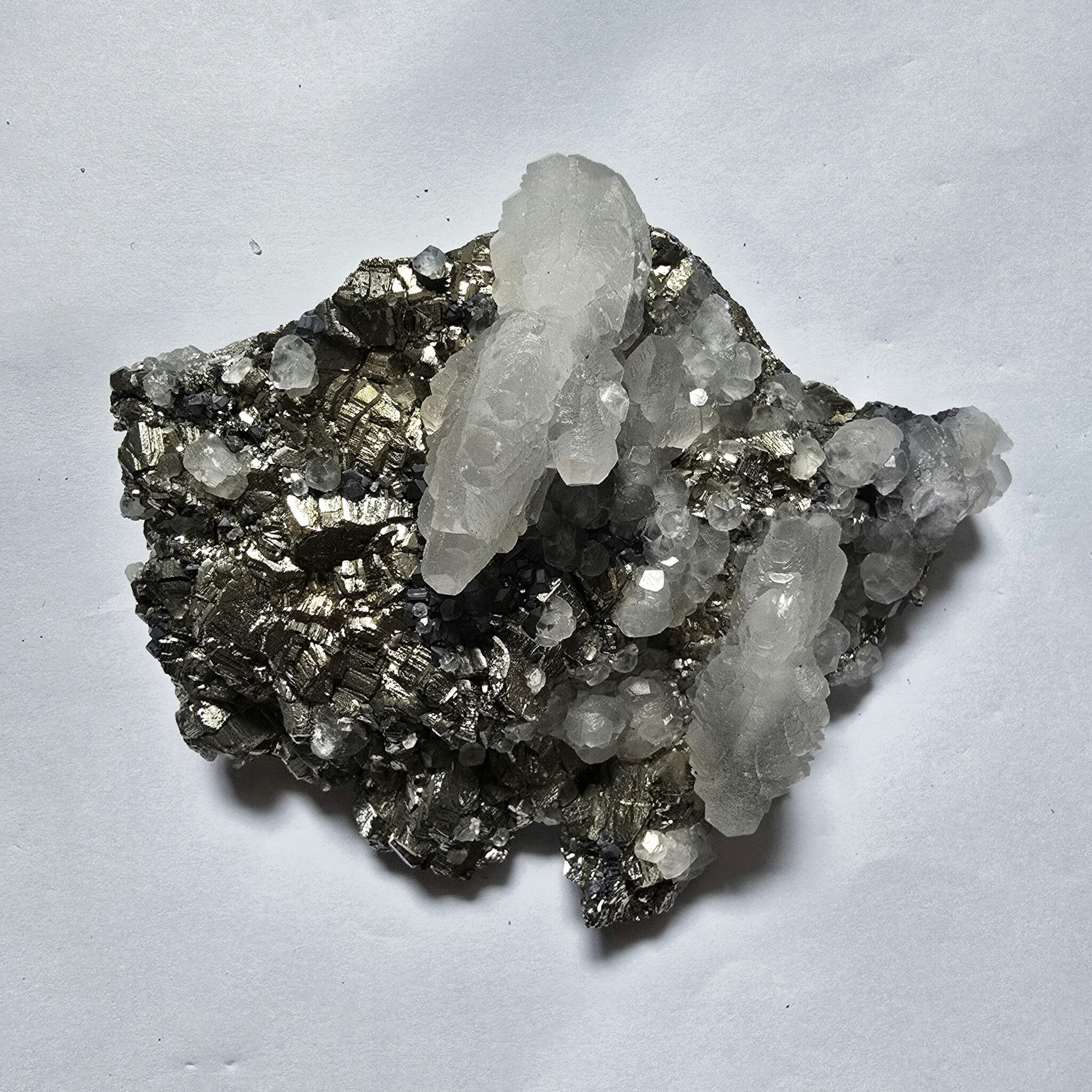 Understanding the Crystal Form of Aluminum Oxide: Structure, Phases ...